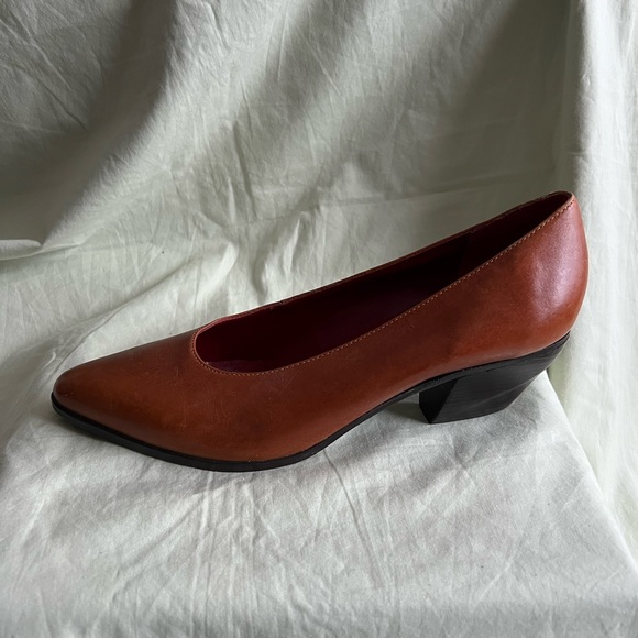 trivia | Shoes | Trivia Size M Leather Pumps Brown Heel 25 But2 | Poshmark